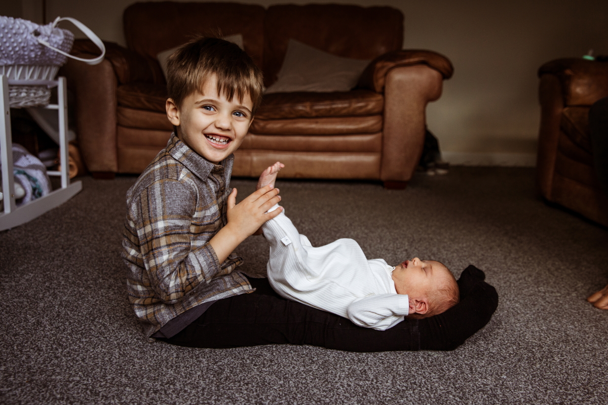 Beth, Jack, Barney & Jude’s new born shoot, at home. – Vikki Kelly ...