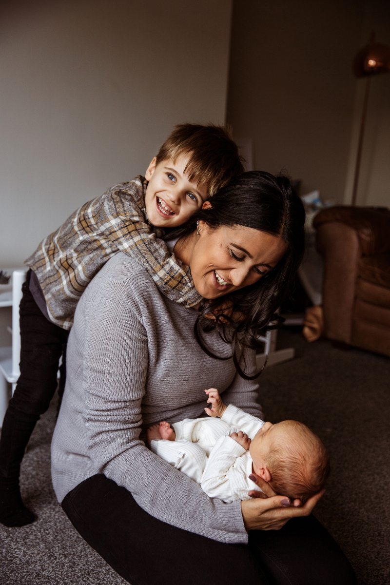 Beth, Jack, Barney & Jude’s new born shoot, at home. – Vikki Kelly ...
