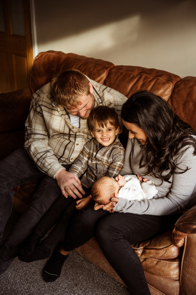 Beth, Jack, Barney & Jude’s new born shoot, at home. – Vikki Kelly ...